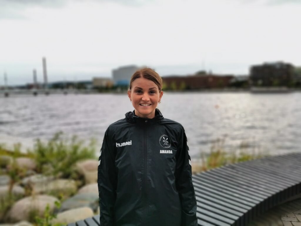Amanda Tholin hoppas på placering i roddmästerskap | EDIT